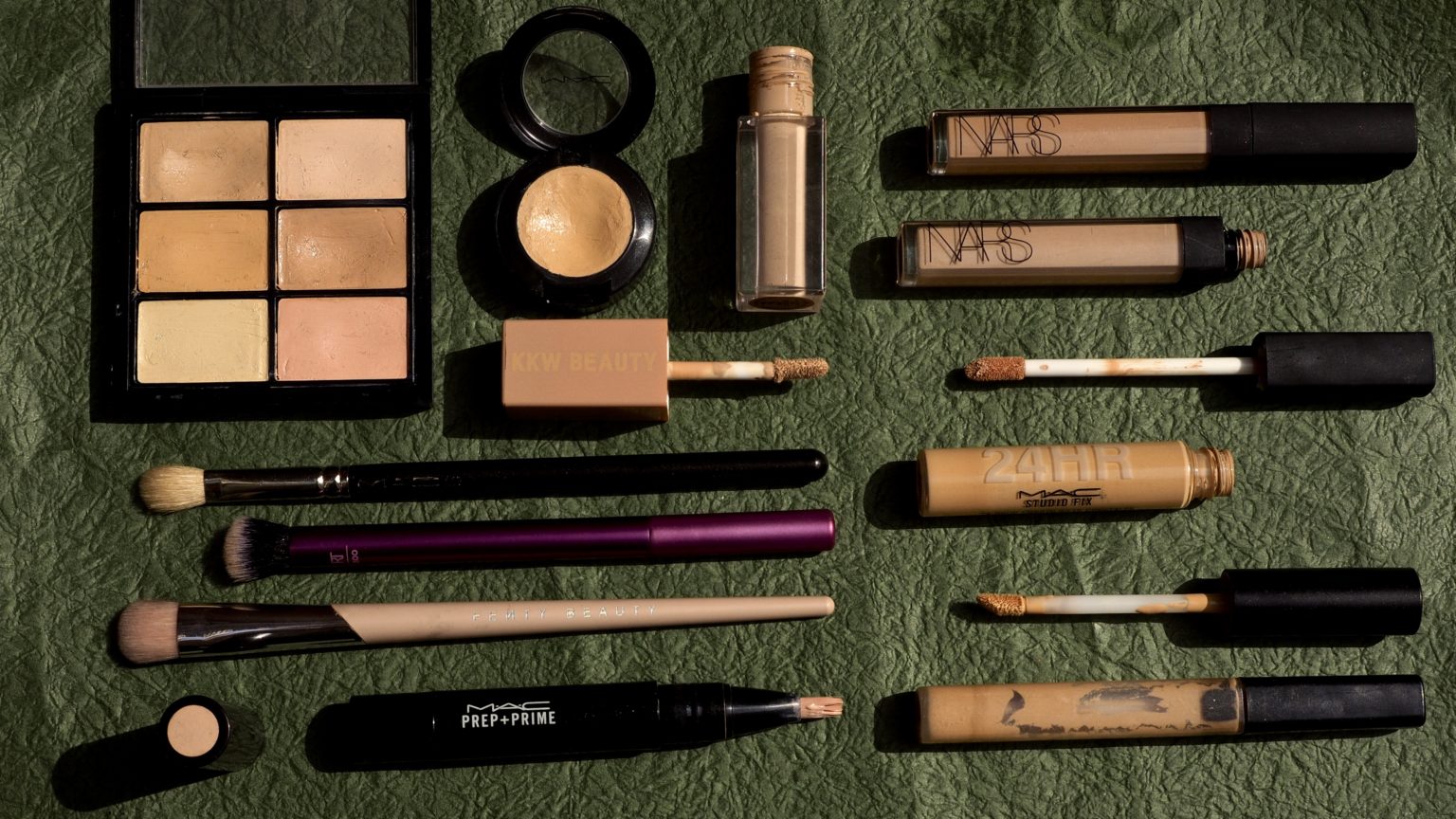 Foundation and Concealer 101: The Complete Guide - Leticia Bishop